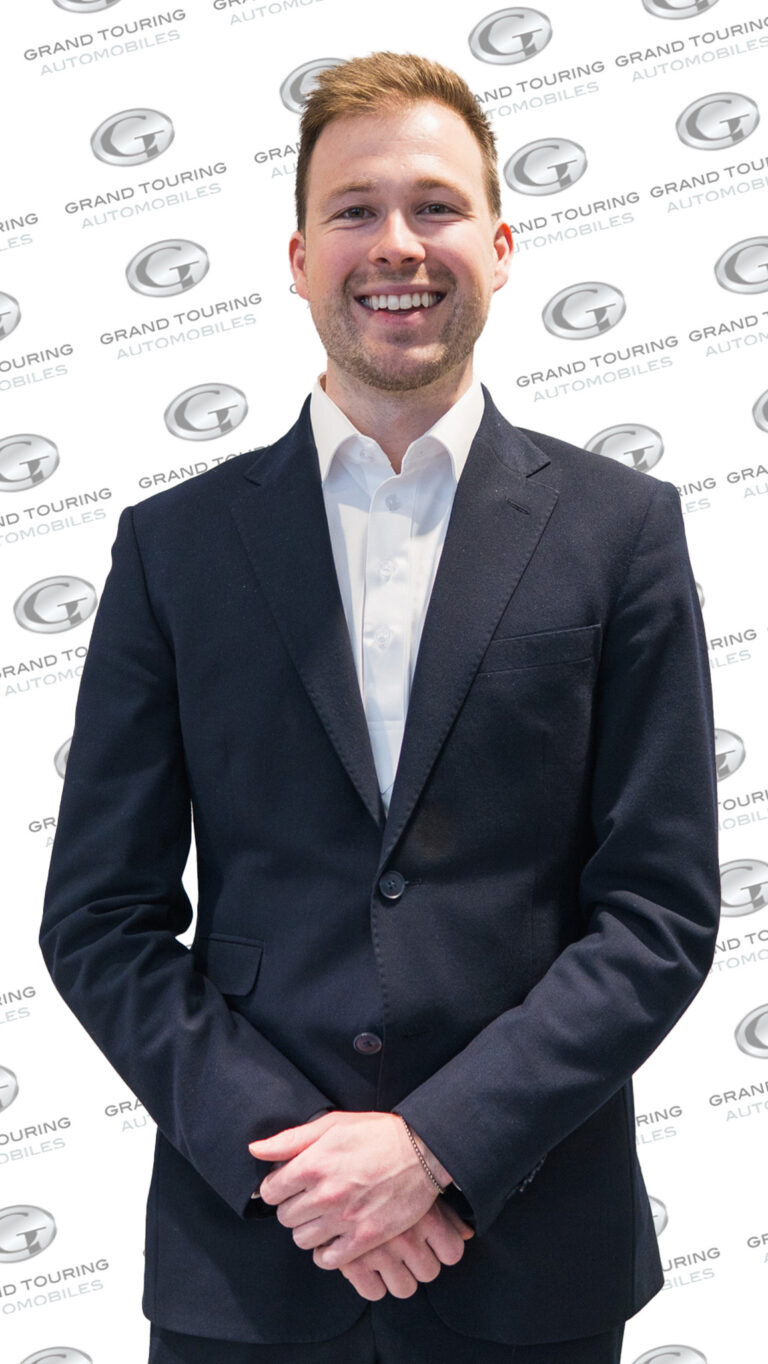 Meet our staff - Land Rover Toronto