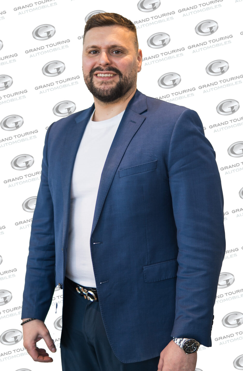 Meet our staff - Land Rover Toronto