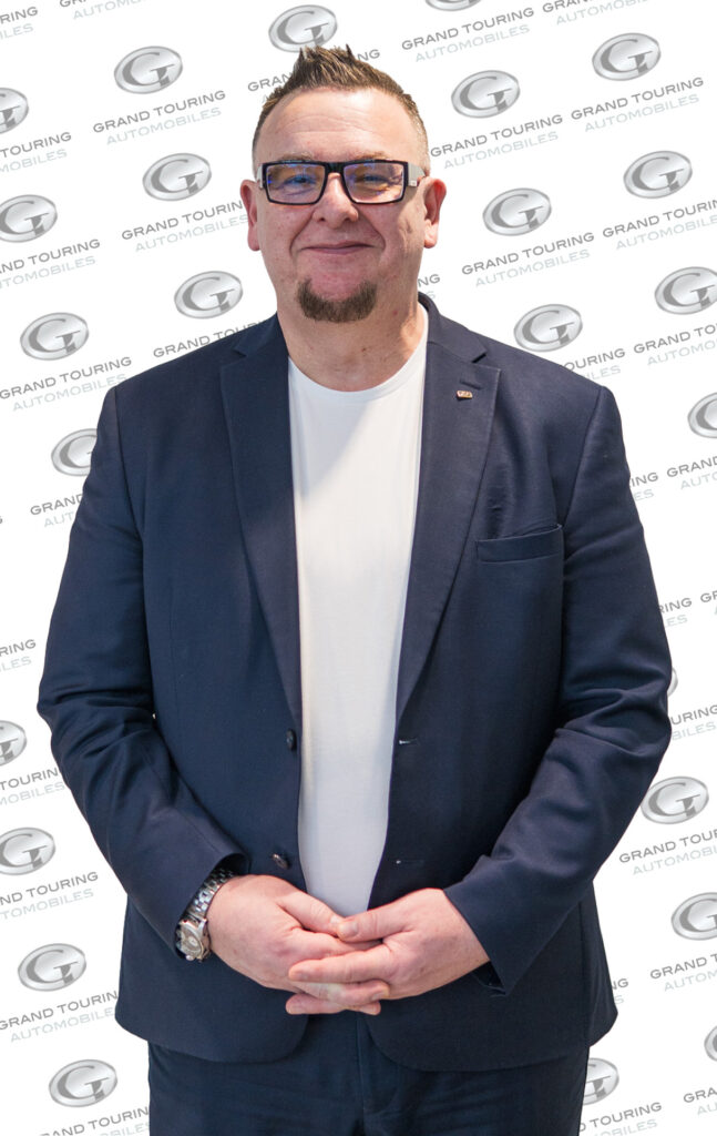 Meet our staff - Land Rover Toronto